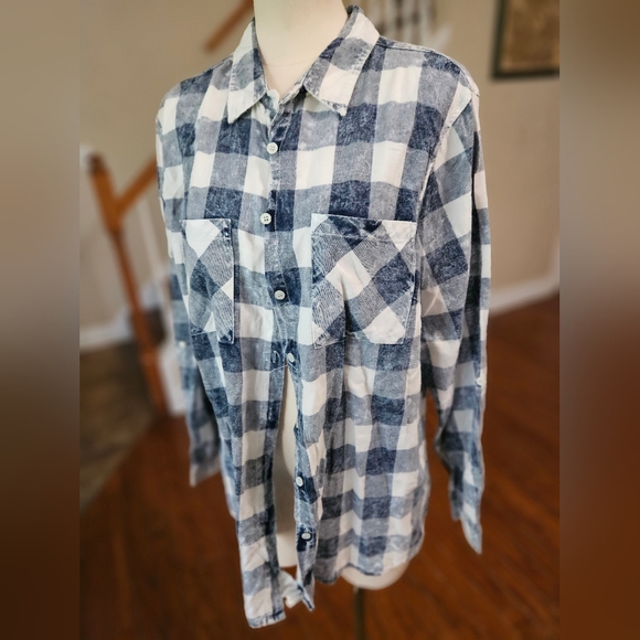 Dizzy Lizzie | Tops | Dizzy Lizzy Bleached Out Style Flannel Shirt Size ...